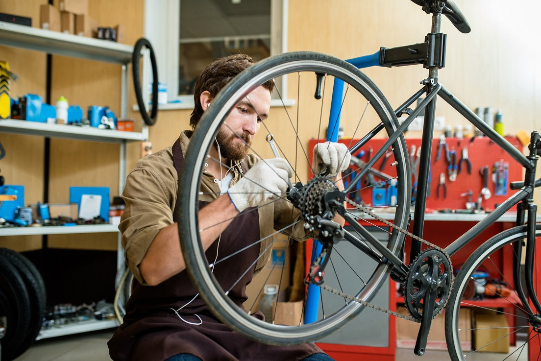 How to Remove and Reattach a Rear Wheel on Your Road Bike: A Step-by-S ...